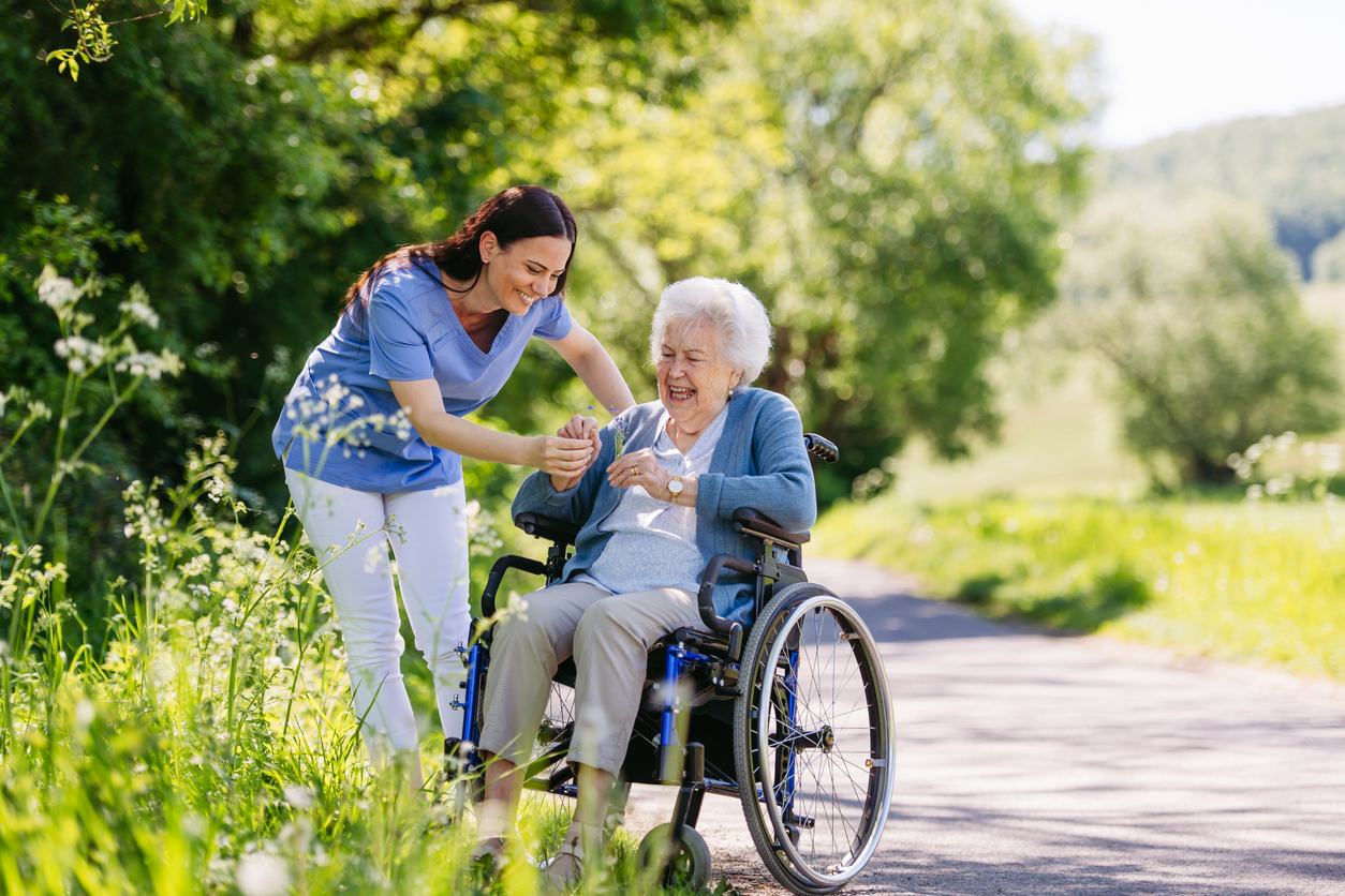 Assisted and Independent Living | South Knoxville Senior Living